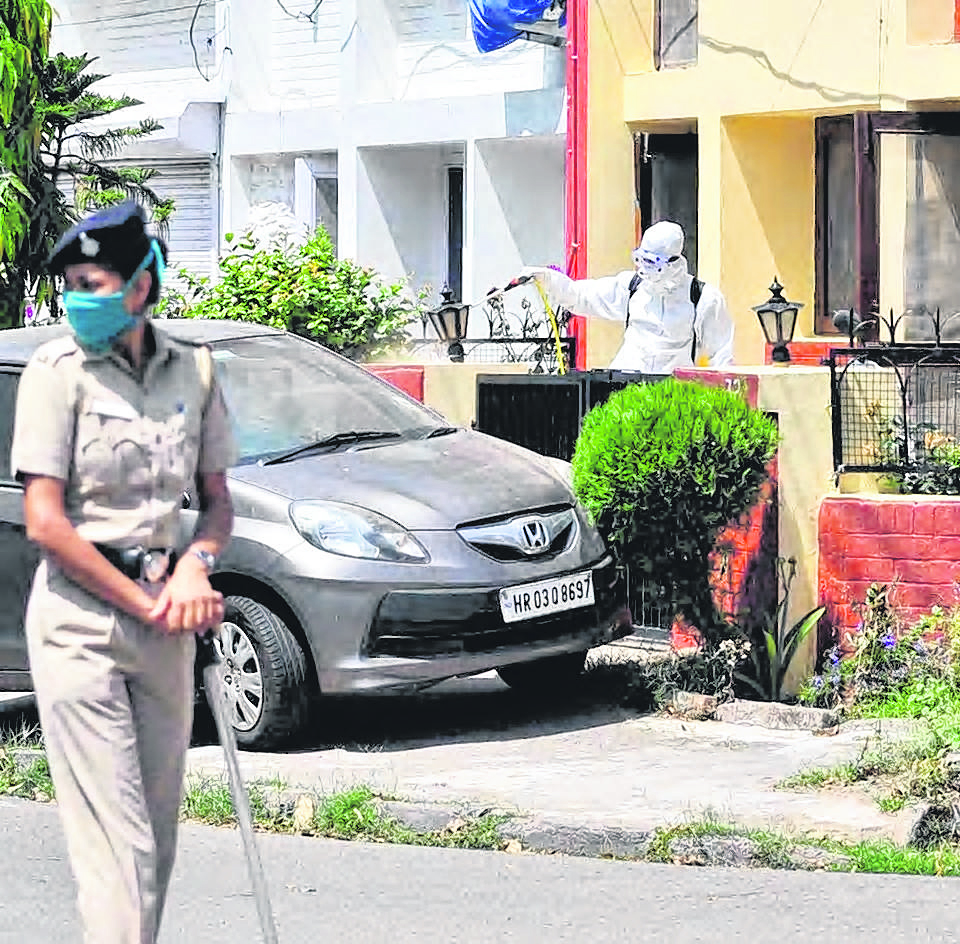 டெல்லி: கொவிட்-19 நோயாளிகளுக்காக 10,000 படுக்கைகளுடன் பராமரிப்பு ...