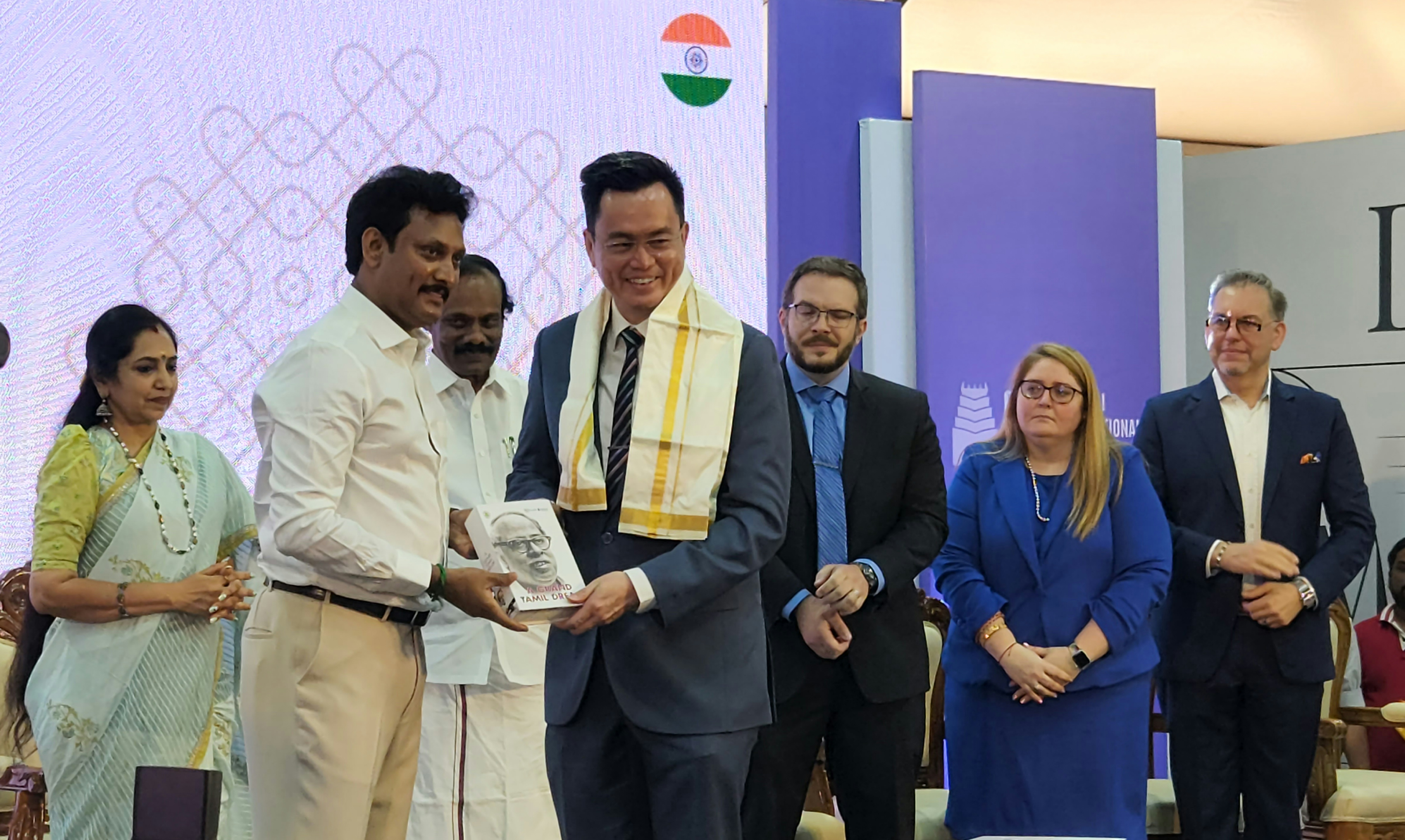 சென்னை புத்தகக் கண்காட்சியில் சிங்கப்பூர் கூடம் திறப்பு, வாழ்வும் ...