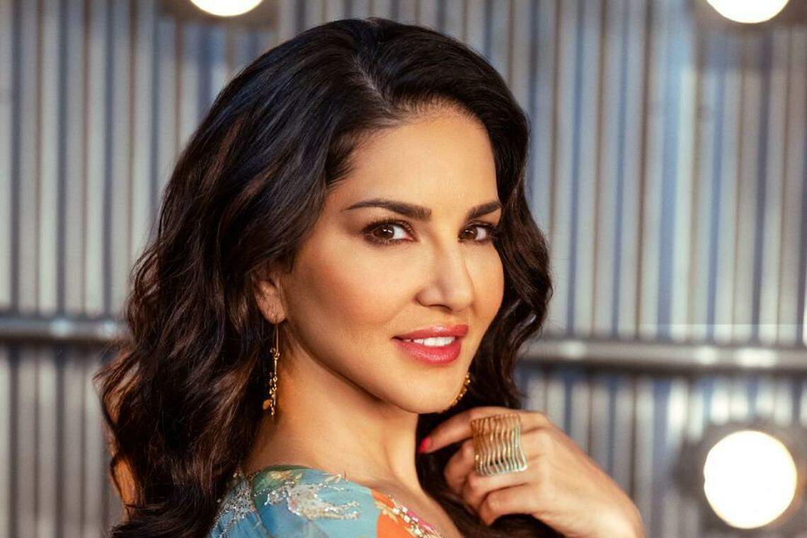 ஒரு சாப்பாடு ரூ.1,000; உணவகம் தொடங்கிய சன்னி லியோன் , இந்தியா செய்திகள் ...